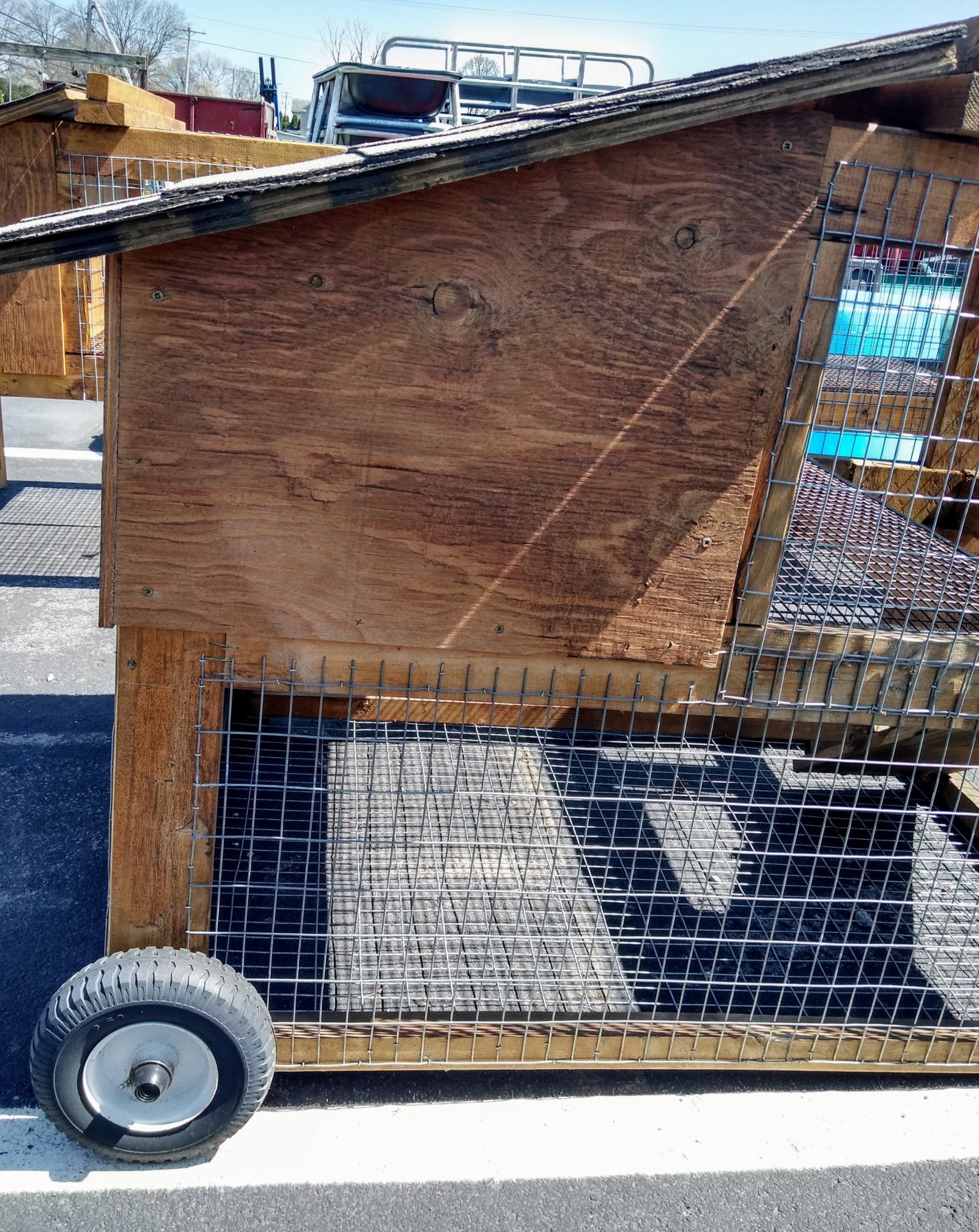 Portable Mini Chicken Coop - Huber's Animal Health