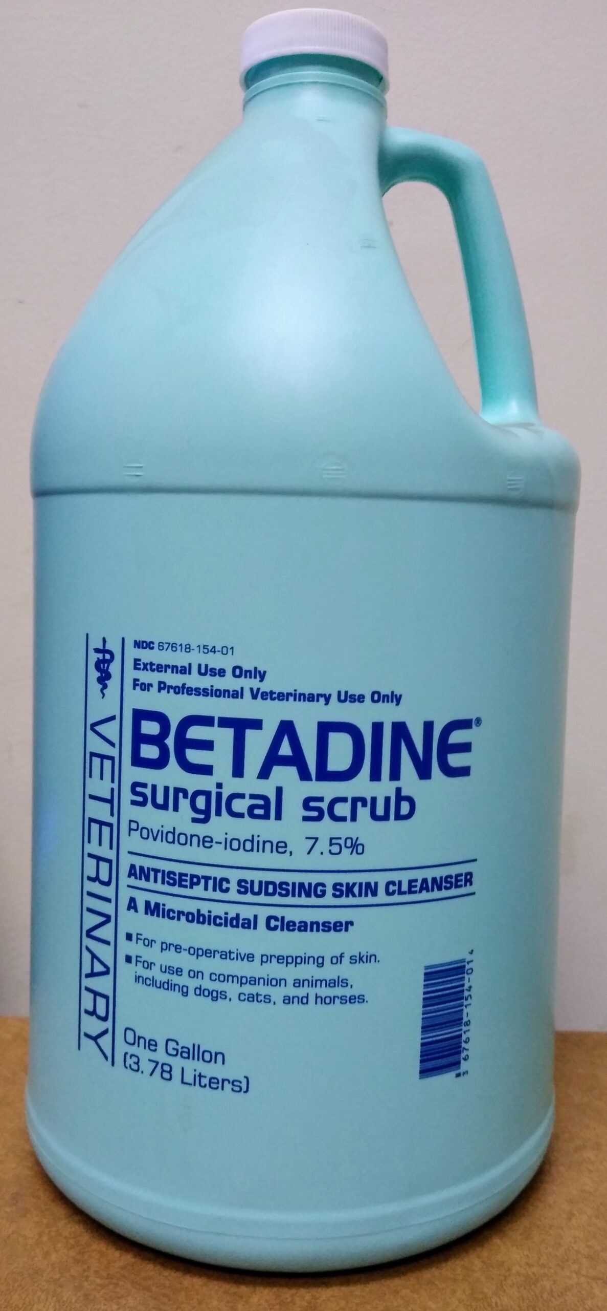 Betadine Surgical Scrub Gallon - Huber's Animal Health