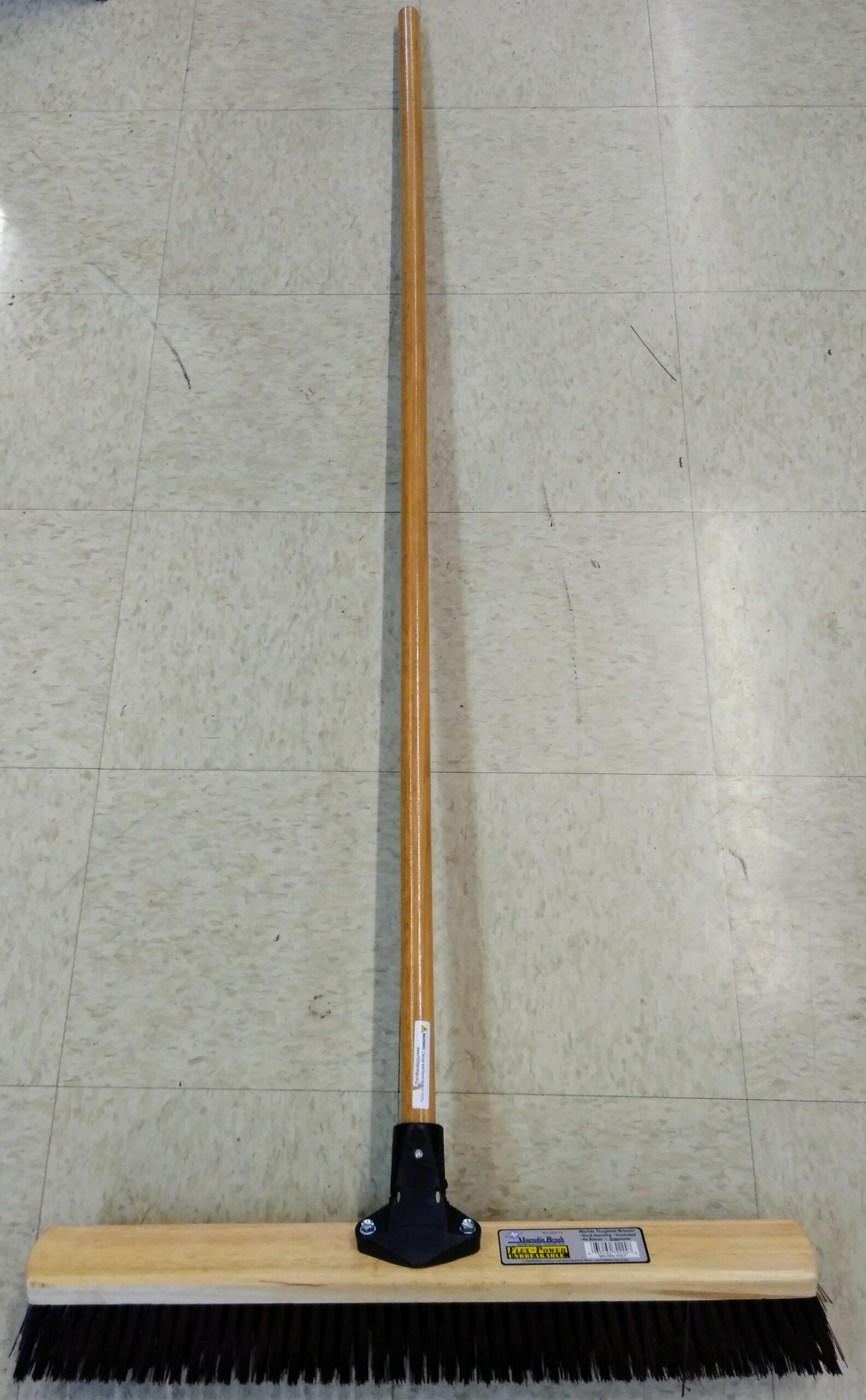Broom Flex Sweep 18" 2218 - Huber's Animal Health