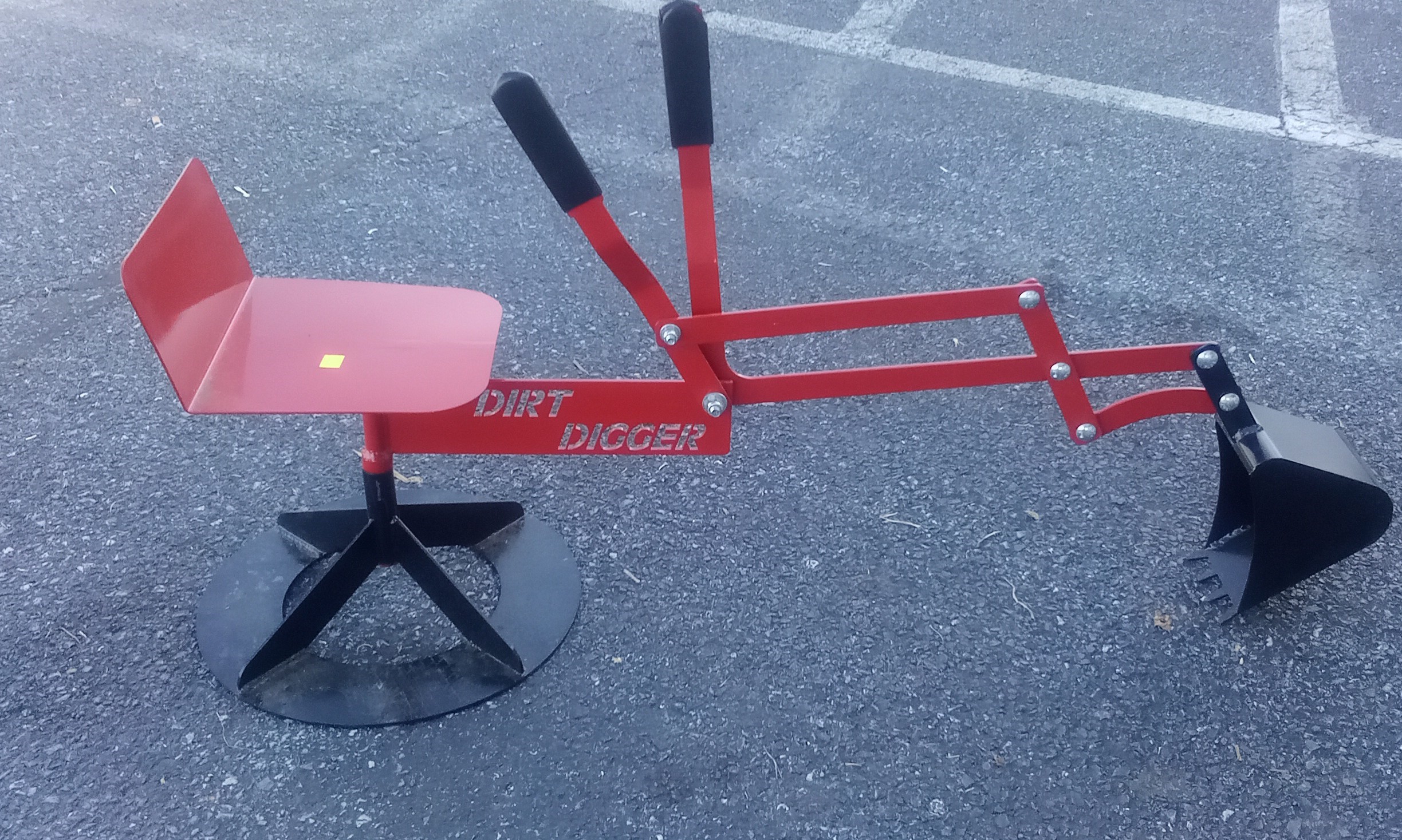 Toy Digger Red - Huber's Animal Health