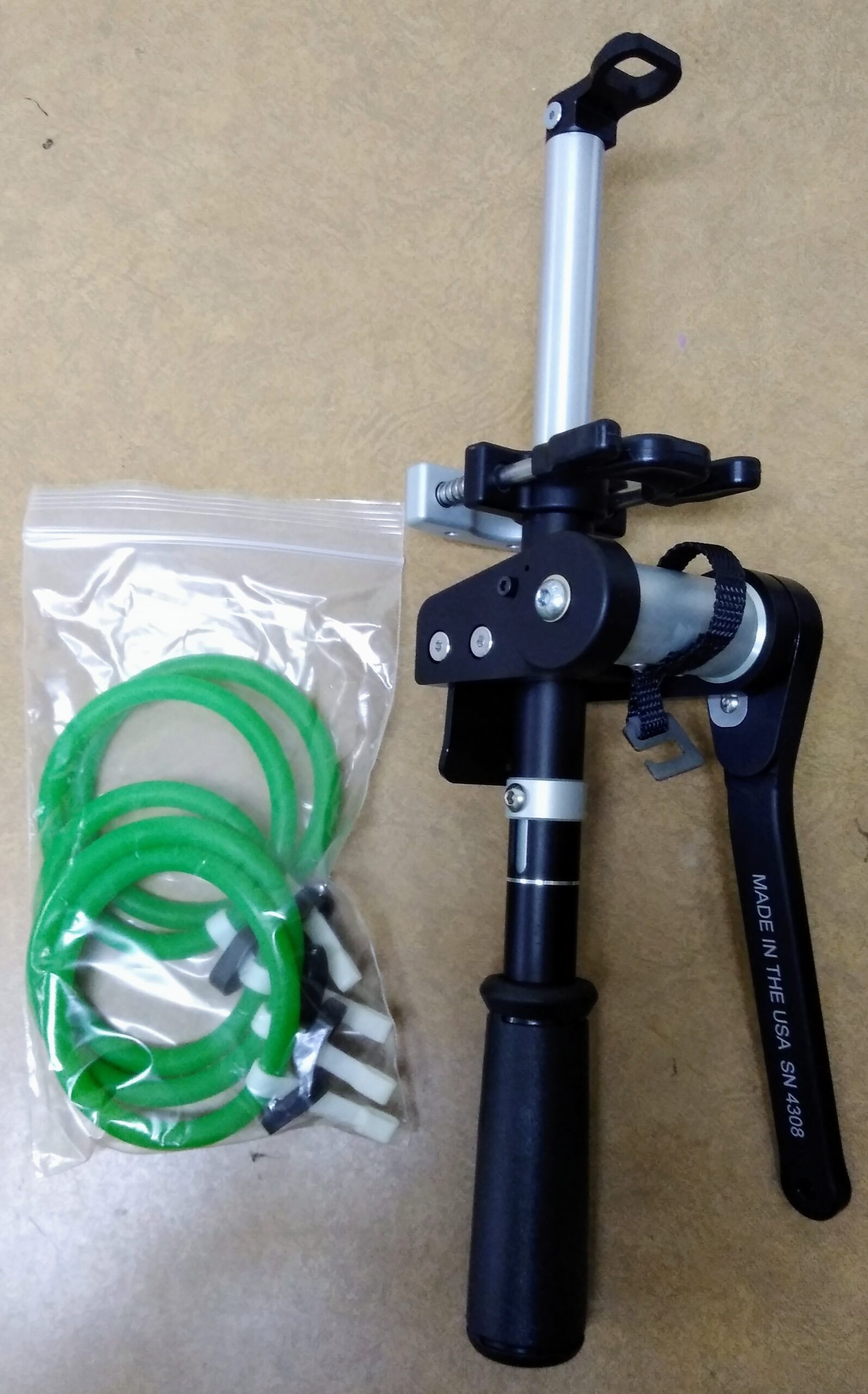 Callicrate Castrator Pro Bander Kit - Huber's Animal Health